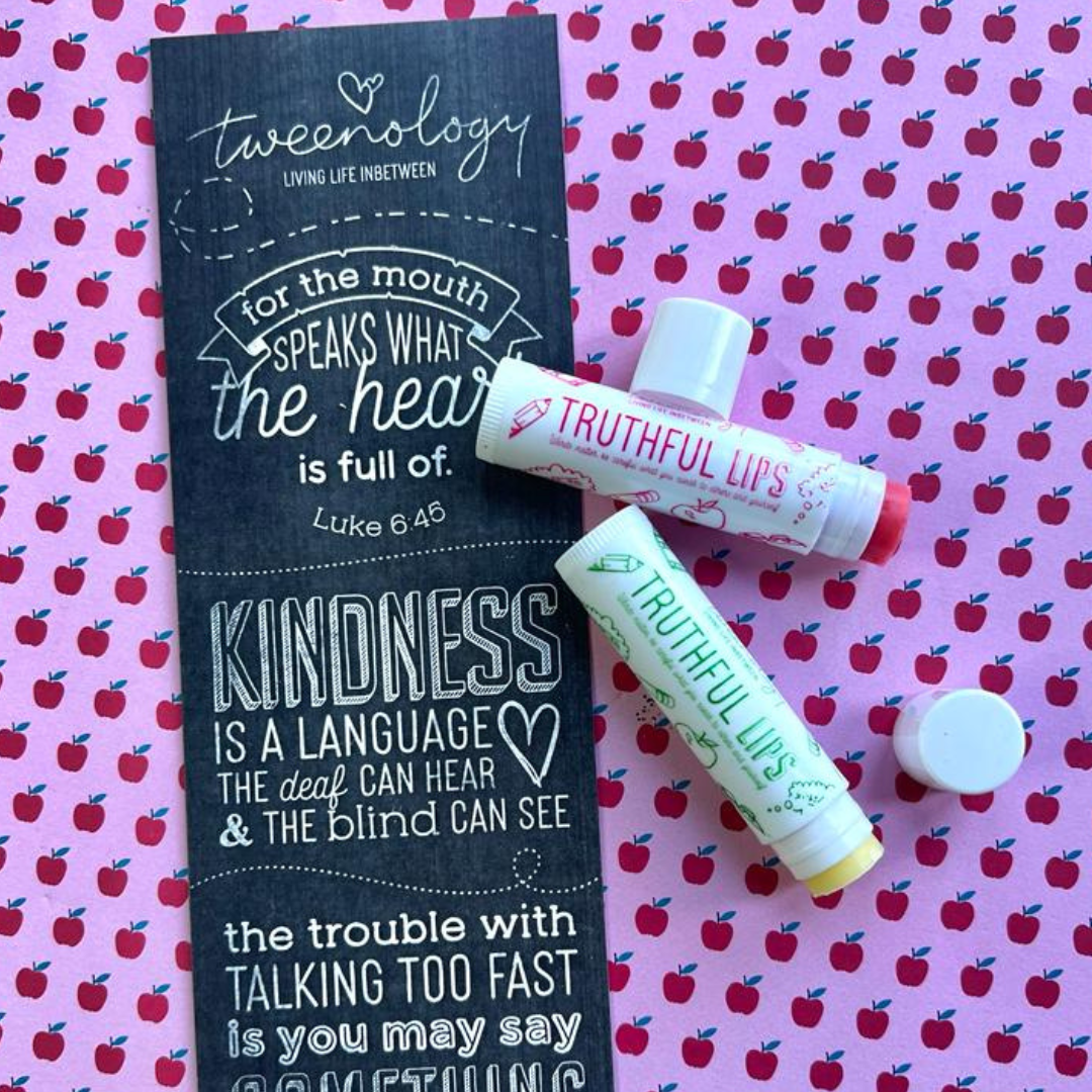 Truthful Lips (NEW!) – Tweenology